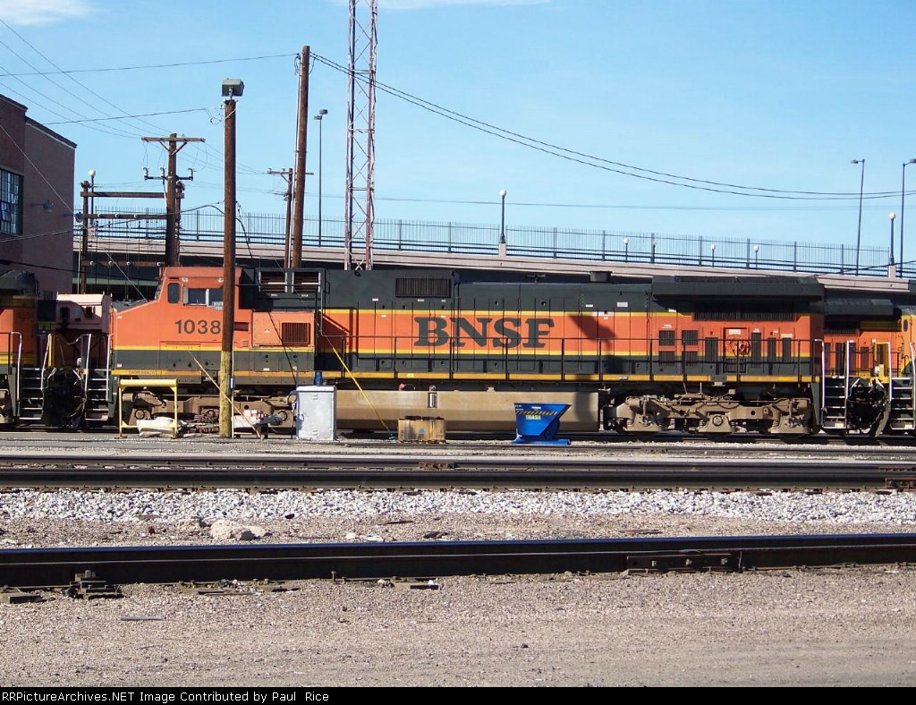 BNSF 1038